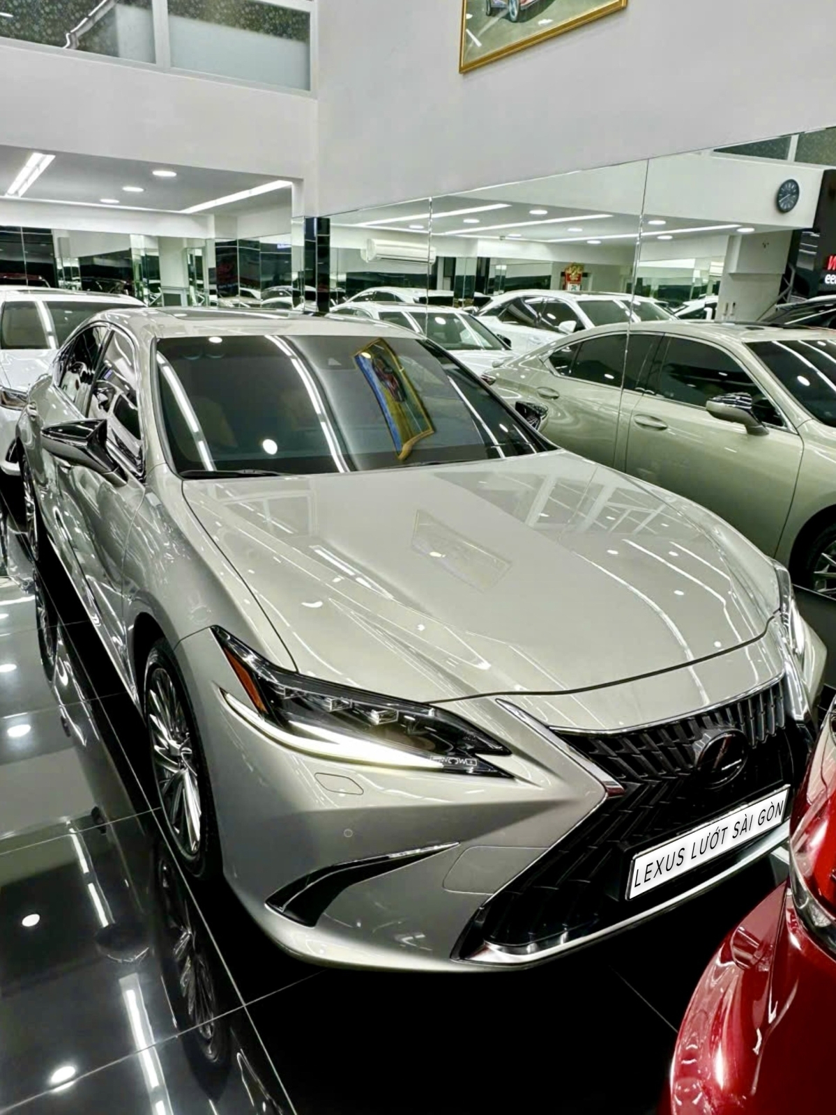 Lexus ES300H 2022 vàng cát siêu hiếm