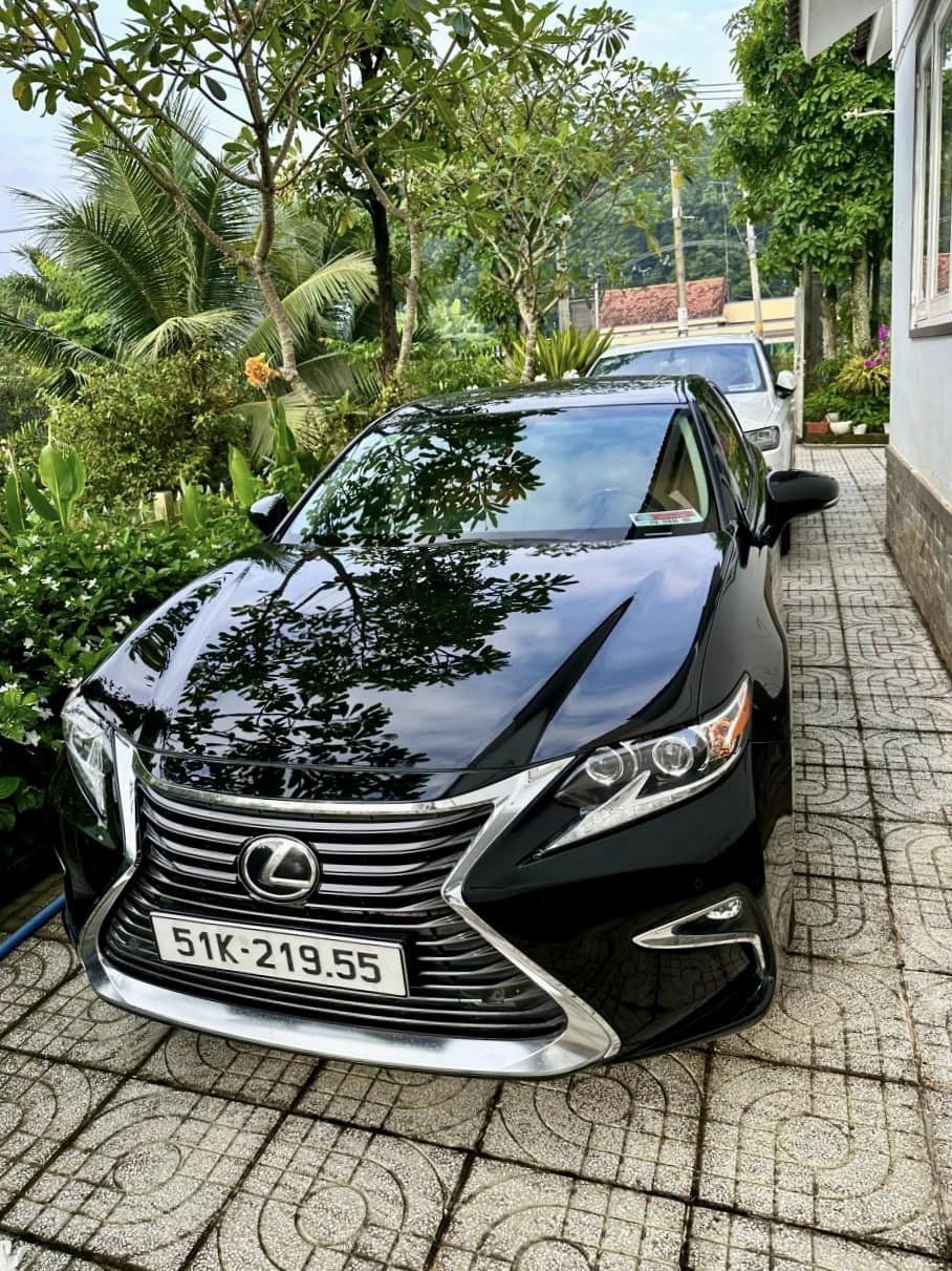 LEXUS ES250 2017 ĐEN NỘI THẤT NÂU